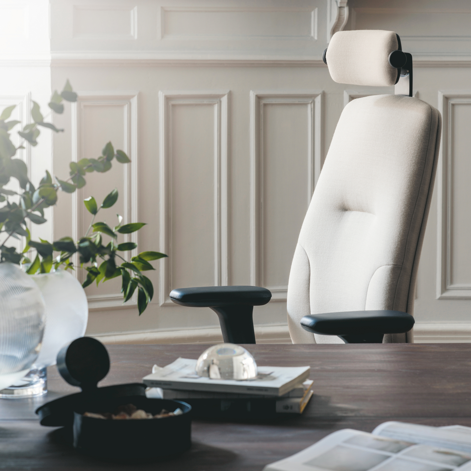 Info RH Logic Models | Ergonomic Office Furniture